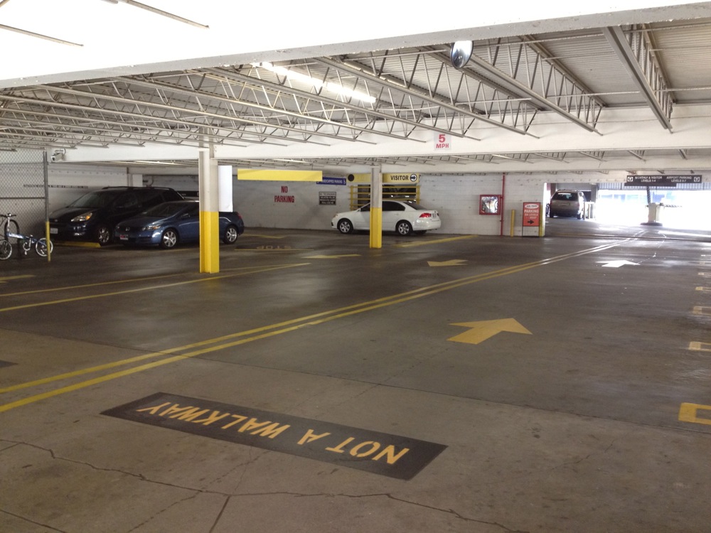 405 Airport Parking at Los Angeles International Airport, LAX 405 Airport Parking at Los Angeles International Airport, LAX